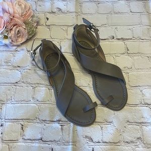 Wonderly | Shoes | Nwt Wonderly Grey Sandals | Poshmark